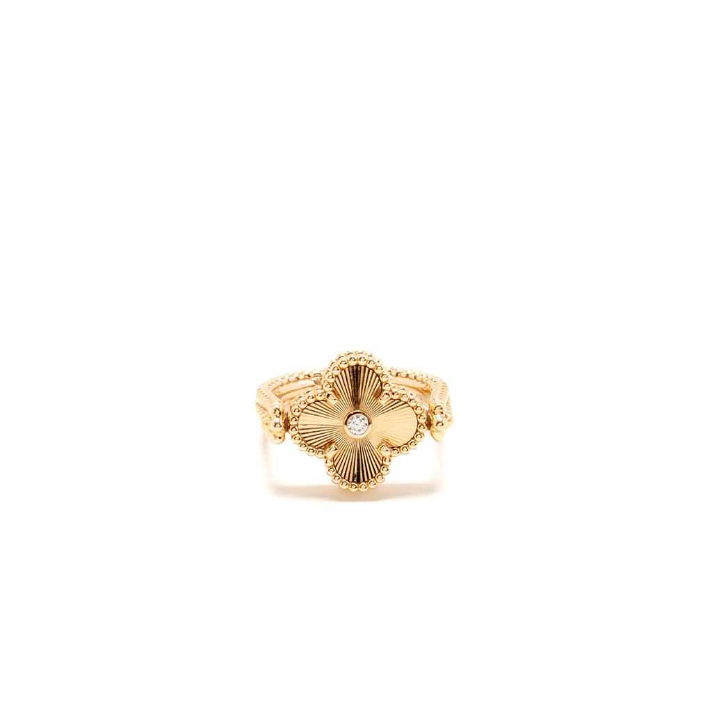 Van Cleef and Arpels size 53 Vintage Alhambra Reversible ring 18K rose