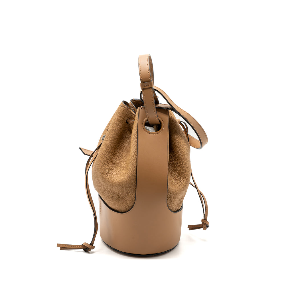 Loewe Bolso Balloon bucket bag calfskin toffee SHW