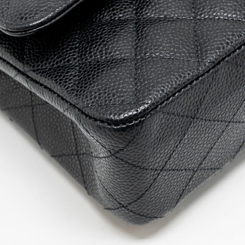 Chanel medium classic double flap bag caviar black SHW (microchip)