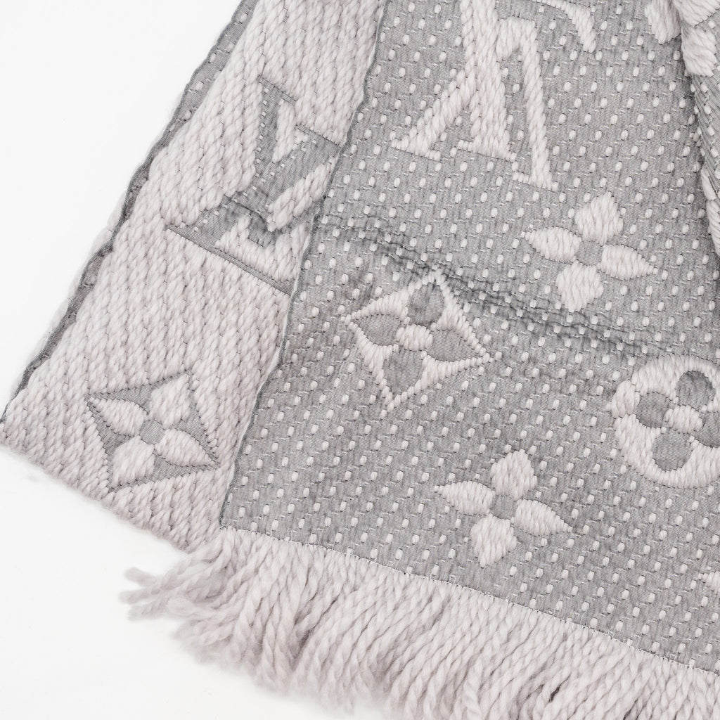 Louis Vuitton Muffler Scarf monogram wool / silk grey
